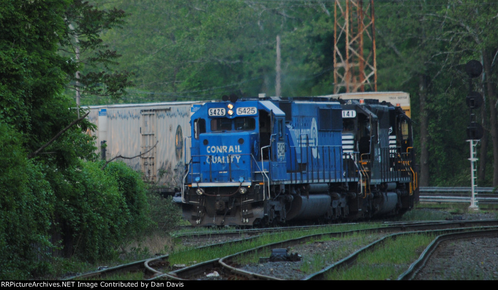 NS SD50 5425 and others shove into Allentown Yard